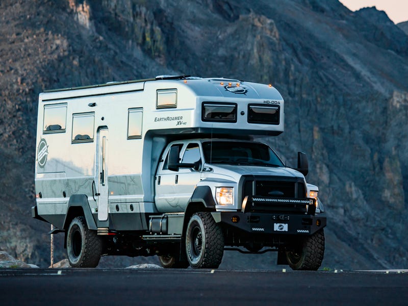 For $1.7 Million 6 People Can Sleep In This Camper Van Built On Top Of ...